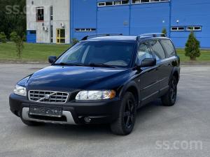 Melns Volvo XC70 2006 Rīga, ar dzinēja tilpumu 2.40 L un nobraukumu 372 tūkst. km par 4690 €, foto  vietnē AUTOMOTO.COM.LV