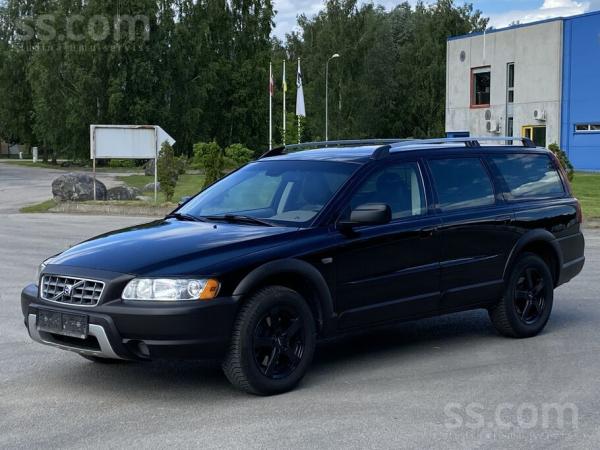 Melns Volvo XC70 2006 Rīga, ar dzinēja tilpumu 2.40 L un nobraukumu 372 tūkst. km par 4690 €, foto 3 vietnē AUTOMOTO.COM.LV