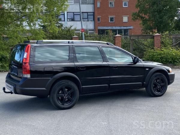Melns Volvo XC70 2006 Rīga, ar dzinēja tilpumu 2.40 L un nobraukumu 372 tūkst. km par 4690 €, foto 8 vietnē AUTOMOTO.COM.LV