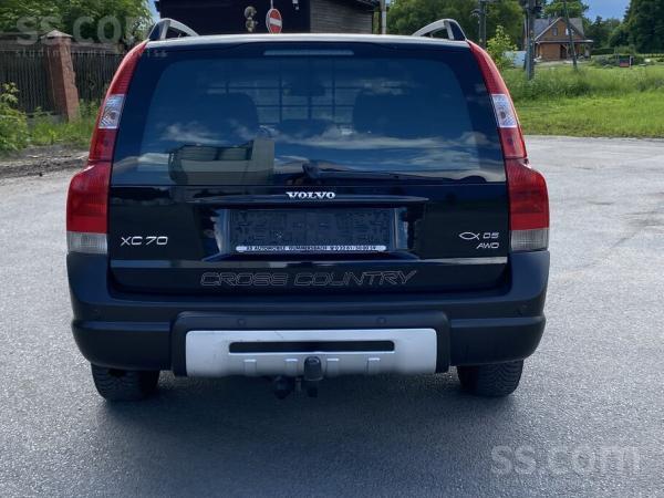 Melns Volvo XC70 2006 Rīga, ar dzinēja tilpumu 2.40 L un nobraukumu 372 tūkst. km par 4690 €, foto 10 vietnē AUTOMOTO.COM.LV