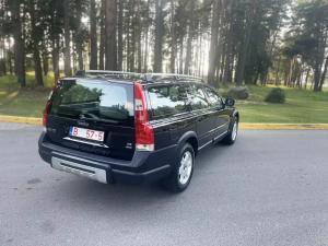 Black Volvo XC70 2006 in Riga, with an engine capacity of 2.40 L and mileage of 237 thousand km for 4200 €, photo 5 on AUTOMOTO.COM.LV