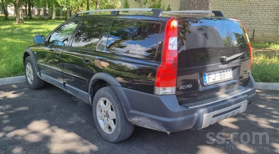 Melns Volvo XC70 2006 Aizkraukle, ar dzinēja tilpumu 2.40 L un nobraukumu 398 tūkst. km par 4800 €, foto 4 vietnē AUTOMOTO.COM.LV