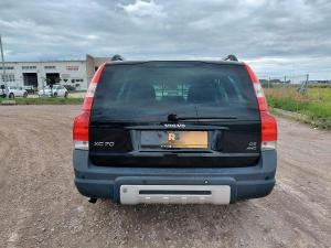 Melns Volvo XC70 2006 Marijampole, ar dzinēja tilpumu 2.40 L un nobraukumu 330 tūkst. km par 4500 €, foto 4 vietnē AUTOMOTO.COM.LV