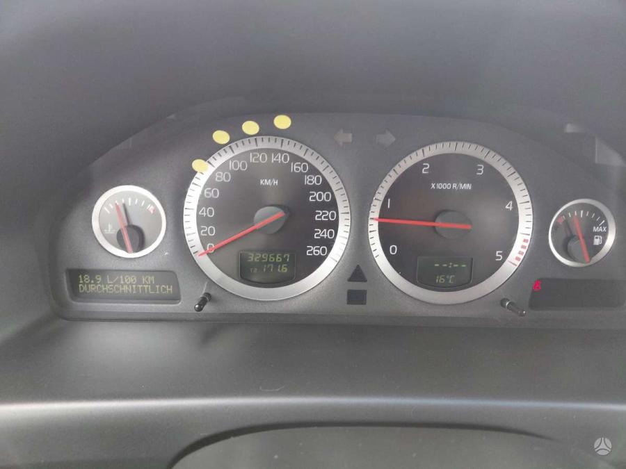 Melns Volvo XC70 2006 Marijampole, ar dzinēja tilpumu 2.40 L un nobraukumu 330 tūkst. km par 4500 €, foto 15 vietnē AUTOMOTO.COM.LV
