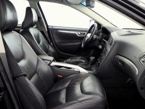 Melns Volvo XC70 2006 Tallina, ar dzinēja tilpumu 2.40 L un nobraukumu 363 tūkst. km par 2299 €, foto 7 vietnē AUTOMOTO.COM.LV