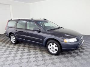 Melns Volvo XC70 2006 Tallina, ar dzinēja tilpumu 2.40 L un nobraukumu 363 tūkst. km par 2299 €, foto 9 vietnē AUTOMOTO.COM.LV