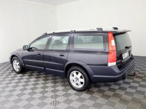 Melns Volvo XC70 2006 Tallina, ar dzinēja tilpumu 2.40 L un nobraukumu 363 tūkst. km par 2299 €, foto 12 vietnē AUTOMOTO.COM.LV