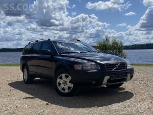 Black Volvo XC70 2006 in Riga, with an engine capacity of 2.40 L and mileage of 340 thousand km for 4390 €, photo 3 on AUTOMOTO.COM.LV