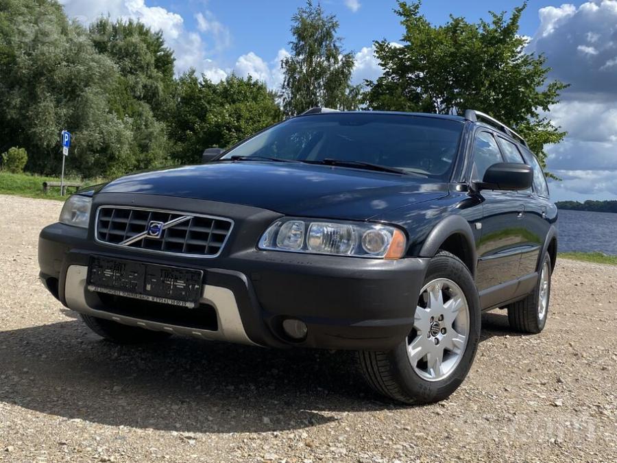 Black Volvo XC70 2006 in Riga, with an engine capacity of 2.40 L and mileage of 340 thousand km for 4390 €, photo 4 on AUTOMOTO.COM.LV