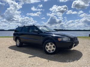 Black Volvo XC70 2006 in Riga, with an engine capacity of 2.40 L and mileage of 337 thousand km for 4250 €, photo 4 on AUTOMOTO.COM.LV