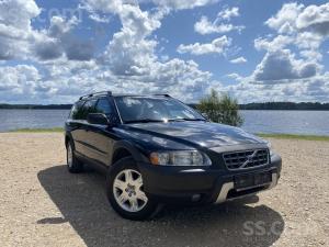 Black Volvo XC70 2006 in Riga, with an engine capacity of 2.40 L and mileage of 337 thousand km for 4250 €, photo 6 on AUTOMOTO.COM.LV