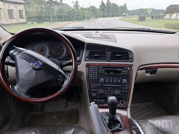 Melns Volvo XC70 2006 Ludza, ar dzinēja tilpumu 2.40 L un nobraukumu 309 tūkst. km par 3600 €, foto 2 vietnē AUTOMOTO.COM.LV