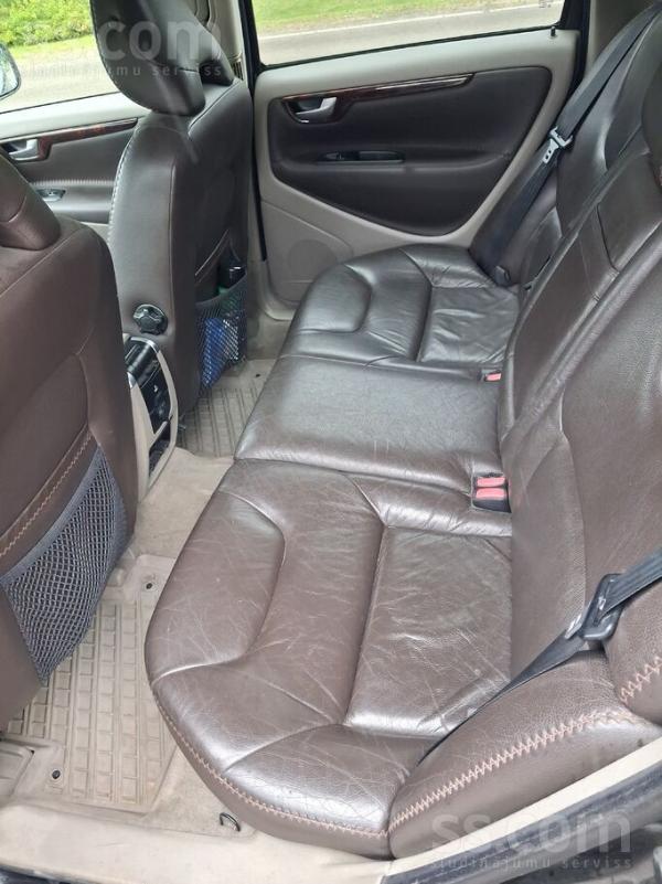 Melns Volvo XC70 2006 Ludza, ar dzinēja tilpumu 2.40 L un nobraukumu 309 tūkst. km par 3600 €, foto 3 vietnē AUTOMOTO.COM.LV