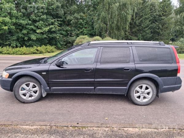 Melns Volvo XC70 2006 Ludza, ar dzinēja tilpumu 2.40 L un nobraukumu 309 tūkst. km par 3600 €, foto 4 vietnē AUTOMOTO.COM.LV