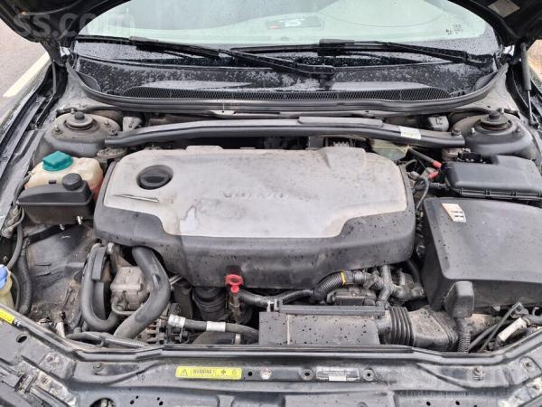 Melns Volvo XC70 2006 Ludza, ar dzinēja tilpumu 2.40 L un nobraukumu 309 tūkst. km par 3600 €, foto 8 vietnē AUTOMOTO.COM.LV