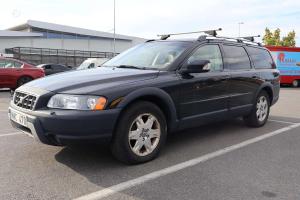 Black Volvo XC70 2006 in Vilnius, with an engine capacity of 2.40 L and mileage of 361 thousand km for 2000 €, photo  on AUTOMOTO.COM.LV
