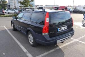 Black Volvo XC70 2006 in Vilnius, with an engine capacity of 2.40 L and mileage of 361 thousand km for 2000 €, photo 5 on AUTOMOTO.COM.LV