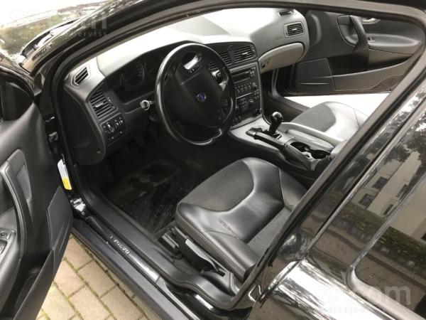 Melns Volvo XC70 2006 Rīga, ar dzinēja tilpumu 2.40 L un nobraukumu 403 tūkst. km par 3450 €, foto 6 vietnē AUTOMOTO.COM.LV