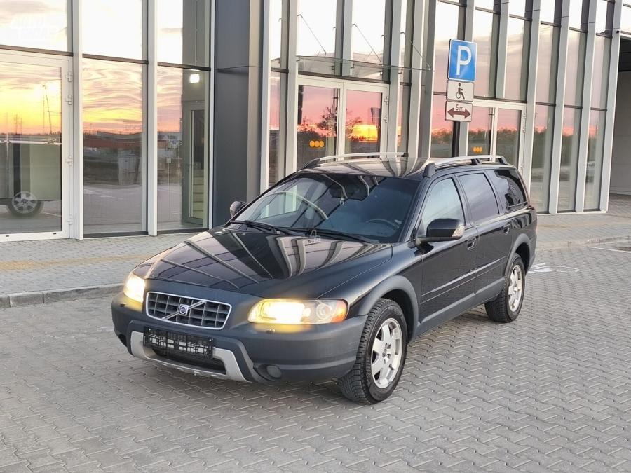 Black Volvo XC70 2006 in Vilnius, with an engine capacity of 2.40 L and mileage of 349 thousand km for 4200 €, photo 1 on AUTOMOTO.COM.LV