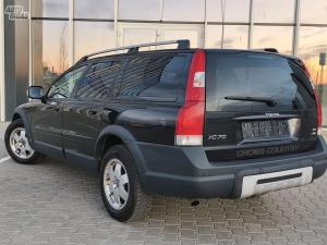 Black Volvo XC70 2006 in Vilnius, with an engine capacity of 2.40 L and mileage of 349 thousand km for 4200 €, photo 10 on AUTOMOTO.COM.LV