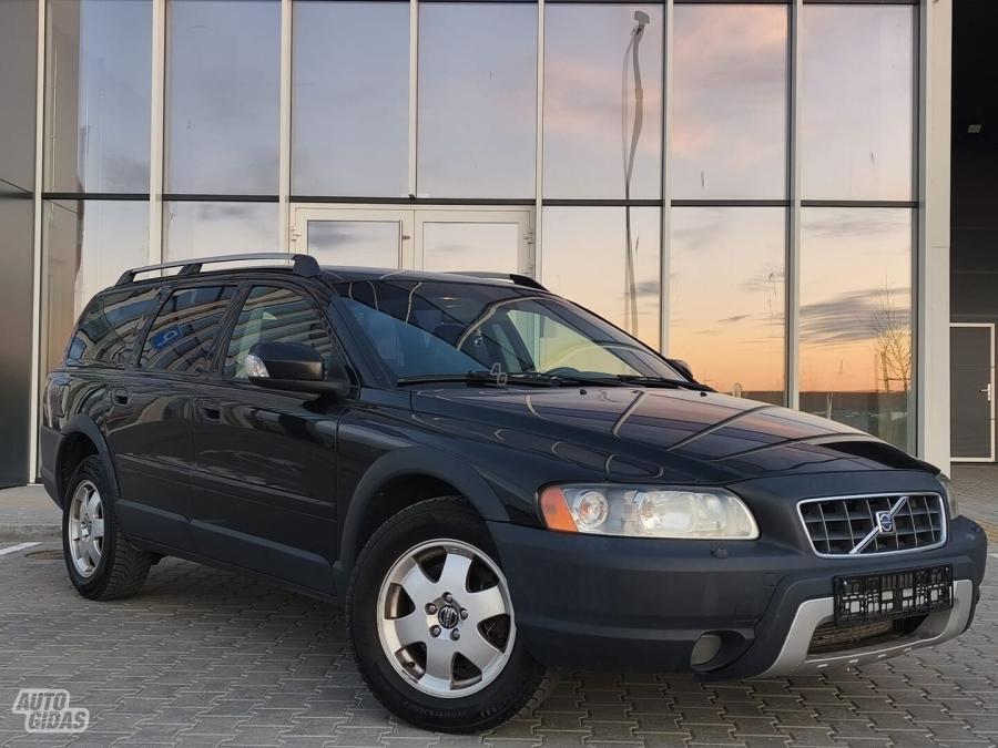 Black Volvo XC70 2006 in Vilnius, with an engine capacity of 2.40 L and mileage of 349 thousand km for 4200 €, photo 15 on AUTOMOTO.COM.LV
