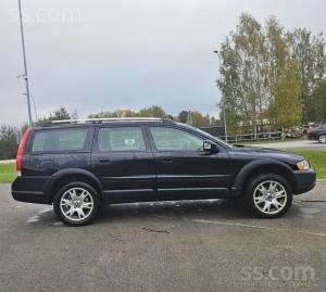 Black Volvo XC70 2006 in Riga, with an engine capacity of 2.40 L and mileage of 601 thousand km for 1550 €, photo 5 on AUTOMOTO.COM.LV