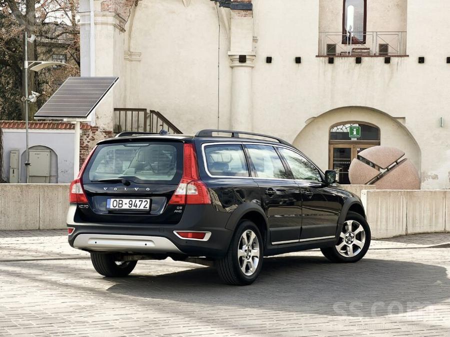 Melns Volvo XC70 2007 Rīga, ar dzinēja tilpumu 2.40 L un nobraukumu 0 tūkst. km par 5950 €, foto 3 vietnē AUTOMOTO.COM.LV