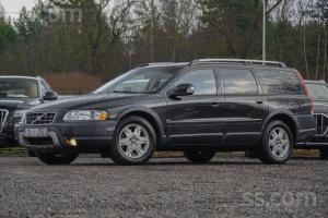 Melns Volvo XC70 2007 Rīga, ar dzinēja tilpumu 2.40 L un nobraukumu 550 tūkst. km par 3390 €, foto  vietnē AUTOMOTO.COM.LV