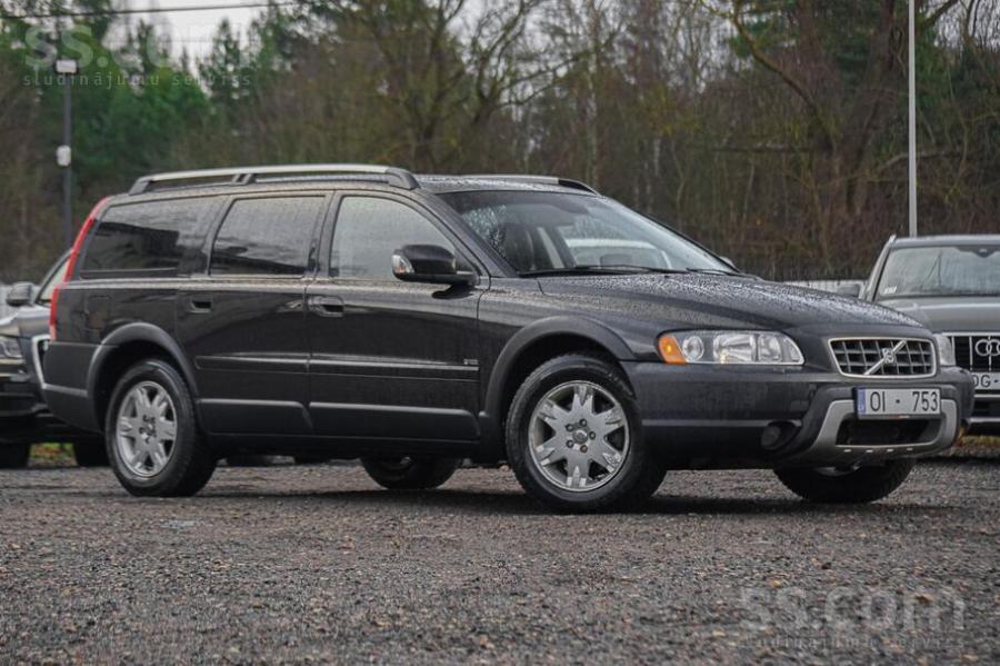 Melns Volvo XC70 2007 Rīga, ar dzinēja tilpumu 2.40 L un nobraukumu 550 tūkst. km par 3390 €, foto 2 vietnē AUTOMOTO.COM.LV