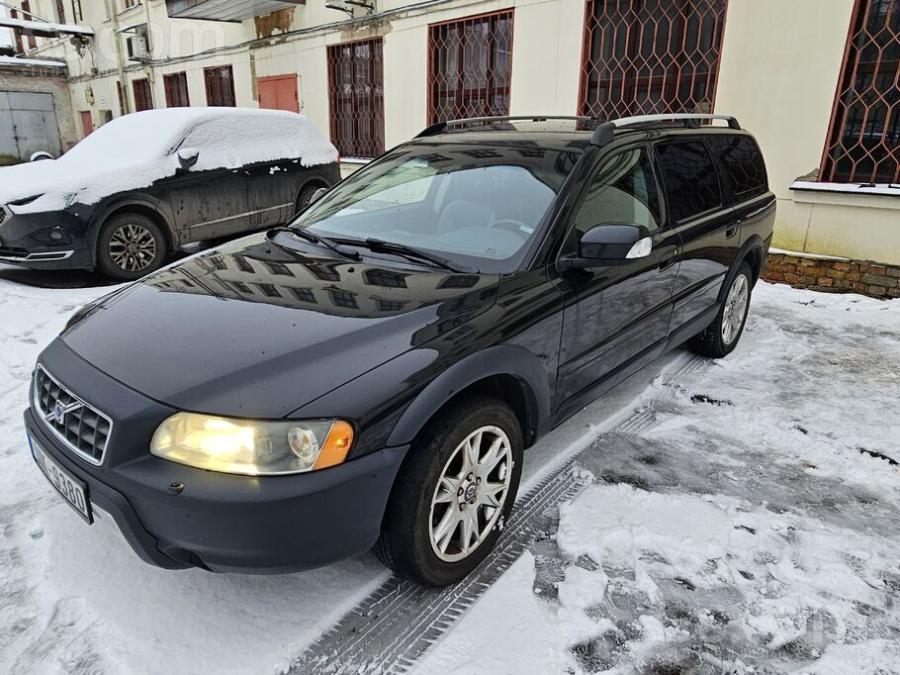 Melns Volvo XC70 2007 Rīga, ar dzinēja tilpumu 2.40 L un nobraukumu 260 tūkst. km par 3000 €, foto 10 vietnē AUTOMOTO.COM.LV