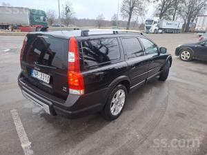 Black Volvo XC70 2007 in Saldus, with an engine capacity of 2.40 L and mileage of 400 thousand km for 3000 €, photo 3 on AUTOMOTO.COM.LV