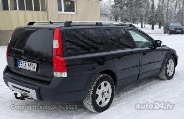 Melns Volvo XC70 2007 Tallina, ar dzinēja tilpumu 2.40 L un nobraukumu 340 tūkst. km par 3999 €, foto 3 vietnē AUTOMOTO.COM.LV