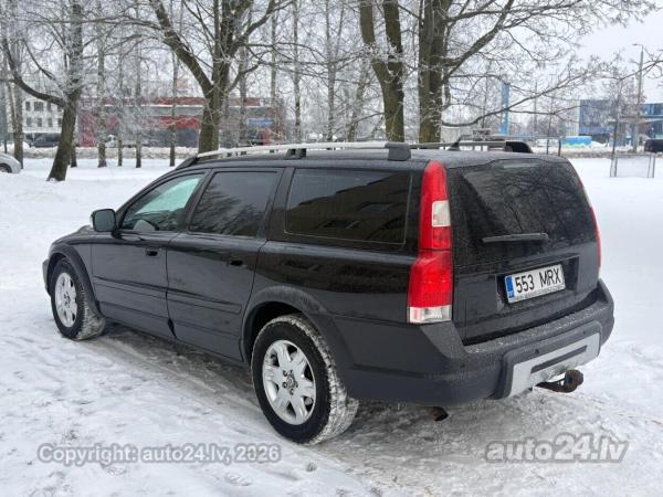 Melns Volvo XC70 2007 Tallina, ar dzinēja tilpumu 2.40 L un nobraukumu 340 tūkst. km par 3999 €, foto 4 vietnē AUTOMOTO.COM.LV