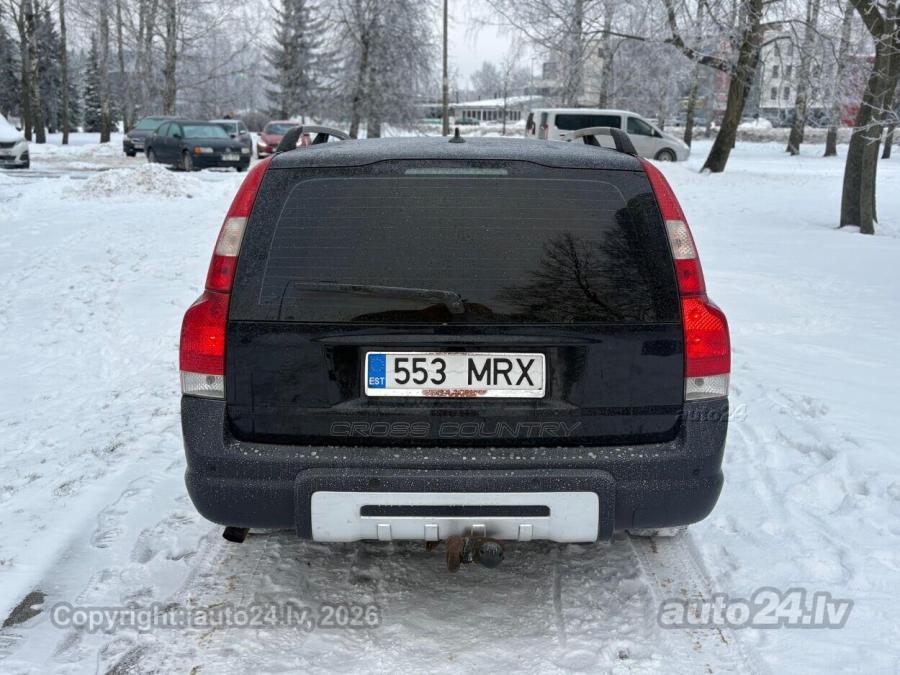 Melns Volvo XC70 2007 Tallina, ar dzinēja tilpumu 2.40 L un nobraukumu 340 tūkst. km par 3999 €, foto 6 vietnē AUTOMOTO.COM.LV