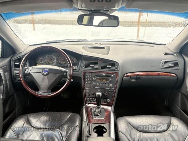 Melns Volvo XC70 2007 Tallina, ar dzinēja tilpumu 2.40 L un nobraukumu 340 tūkst. km par 3999 €, foto 9 vietnē AUTOMOTO.COM.LV