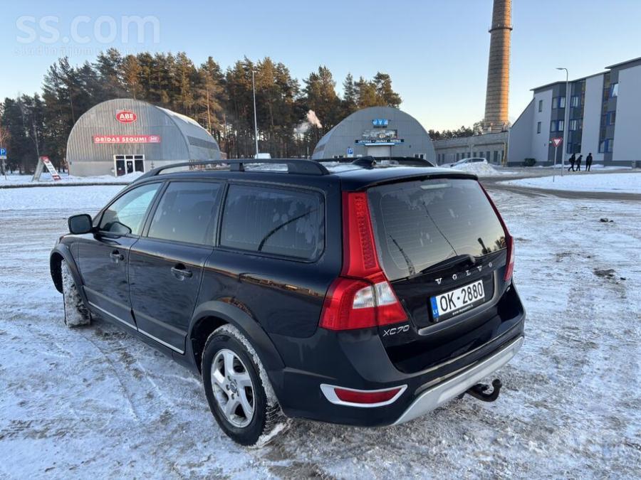 Melns Volvo XC70 2007 Valmiera, ar dzinēja tilpumu 2.40 L un nobraukumu 420 tūkst. km par 3350 €, foto 5 vietnē AUTOMOTO.COM.LV