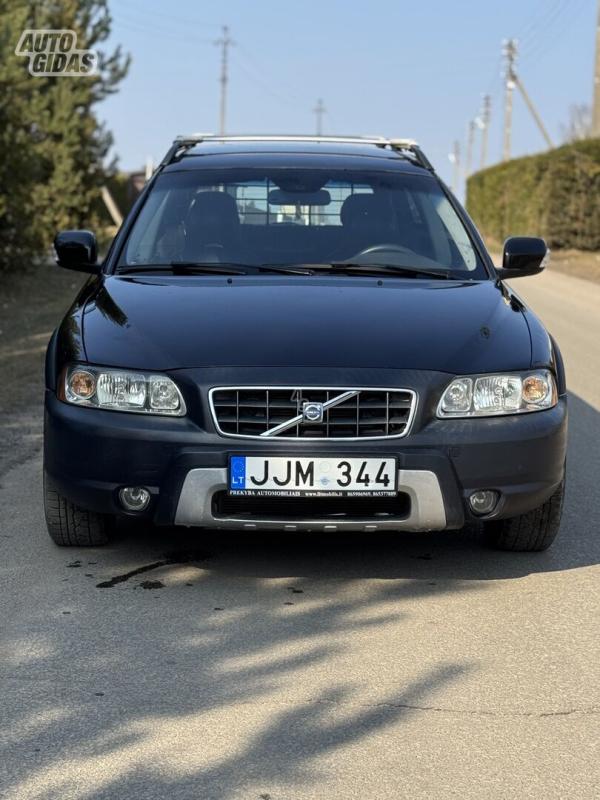 Black Volvo XC70 2007 in Salcininkai, with an engine capacity of 2.40 L and mileage of 339 thousand km for 2200 €, photo 2 on AUTOMOTO.COM.LV