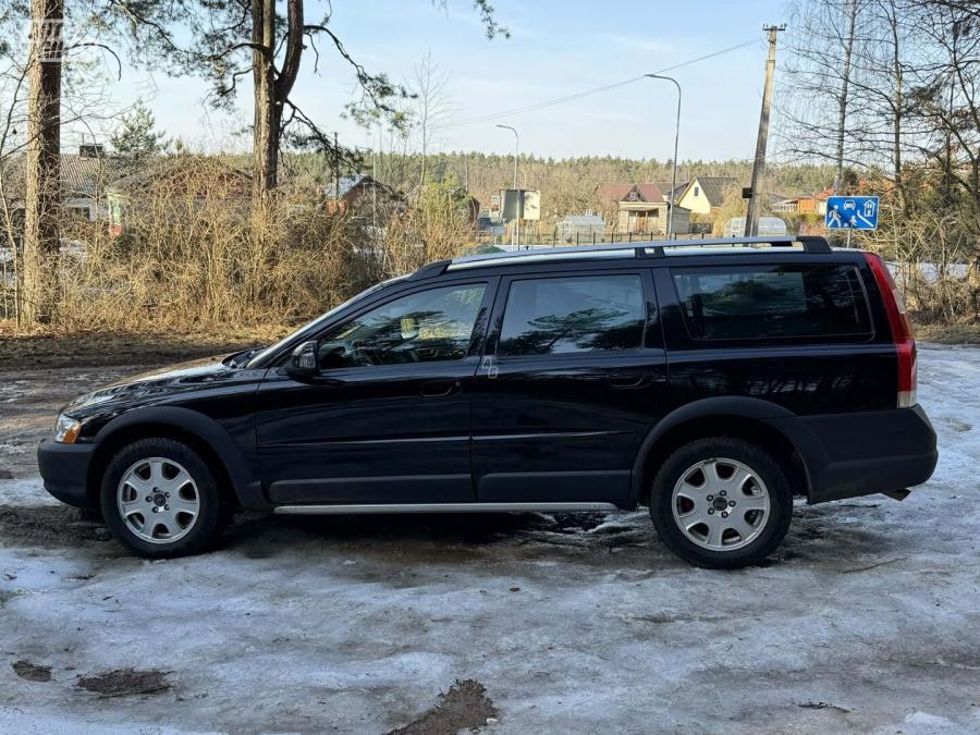 Melns Volvo XC70 2007 Ukmergė, ar dzinēja tilpumu 2.40 L un nobraukumu 336 tūkst. km par 2950 €, foto 2 vietnē AUTOMOTO.COM.LV