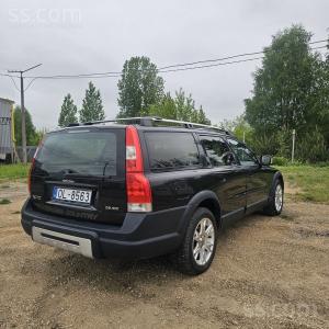 Black Volvo XC70 2007 in Riga, with an engine capacity of 2.40 L and mileage of 307 thousand km for 4450 €, photo 5 on AUTOMOTO.COM.LV