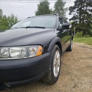 Black Volvo XC70 2007 in Riga, with an engine capacity of 2.40 L and mileage of 307 thousand km for 4450 €, photo 10 on AUTOMOTO.COM.LV