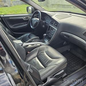 Black Volvo XC70 2007 in Riga, with an engine capacity of 2.40 L and mileage of 307 thousand km for 4450 €, photo 14 on AUTOMOTO.COM.LV
