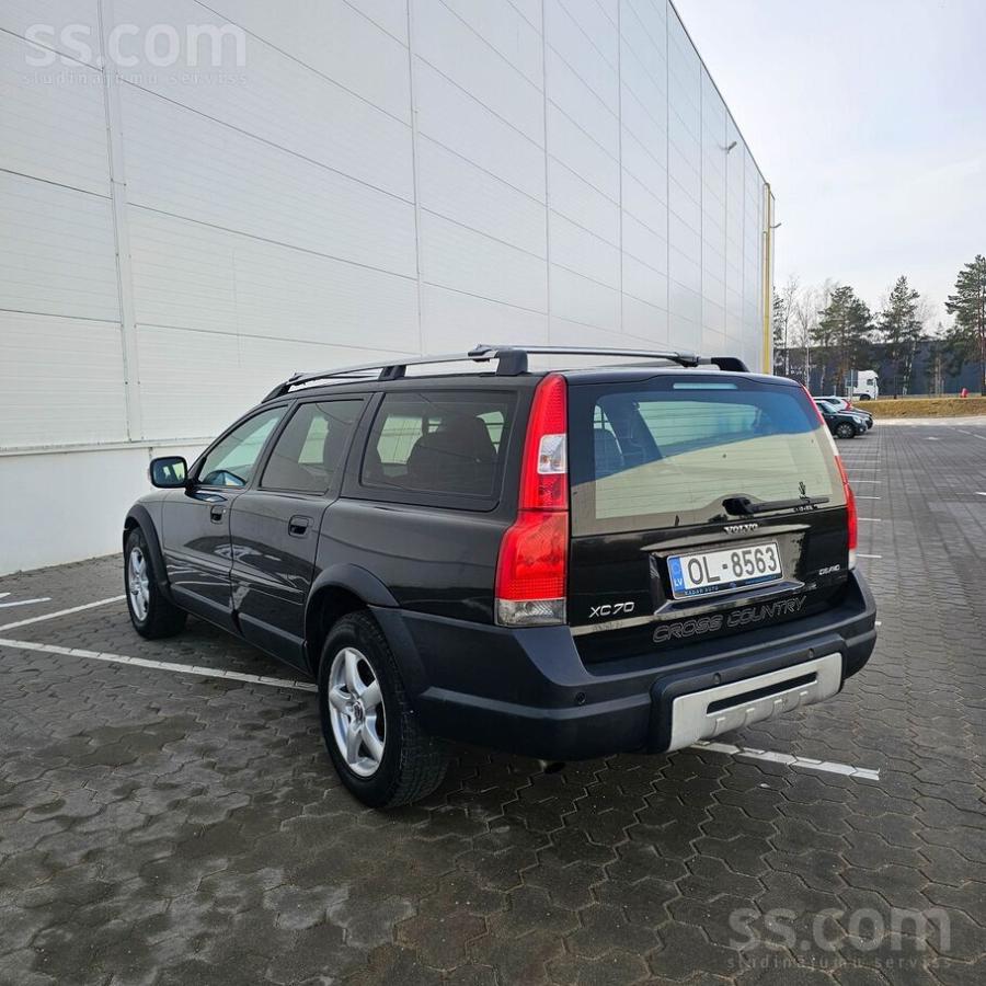 Melns Volvo XC70 2007 Rīga, ar dzinēja tilpumu 2.40 L un nobraukumu 307 tūkst. km par 3870 €, foto 8 vietnē AUTOMOTO.COM.LV