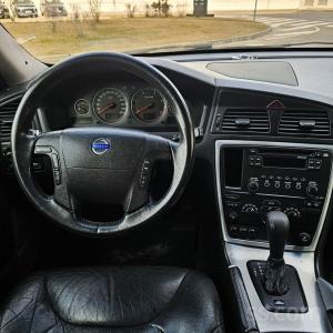 Melns Volvo XC70 2007 Rīga, ar dzinēja tilpumu 2.40 L un nobraukumu 307 tūkst. km par 3870 €, foto 14 vietnē AUTOMOTO.COM.LV