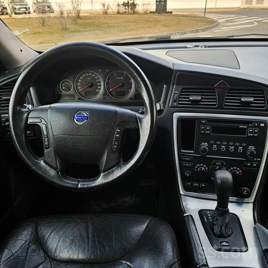 Melns Volvo XC70 2007 Rīga, ar dzinēja tilpumu 2.40 L un nobraukumu 307 tūkst. km par 3870 €, foto 14 vietnē AUTOMOTO.COM.LV