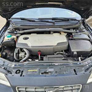 Melns Volvo XC70 2007 Rīga, ar dzinēja tilpumu 2.40 L un nobraukumu 307 tūkst. km par 3870 €, foto 18 vietnē AUTOMOTO.COM.LV