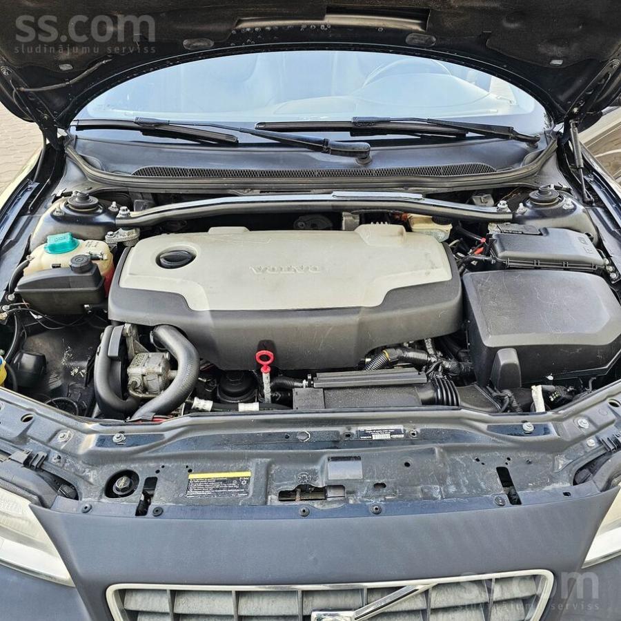 Melns Volvo XC70 2007 Rīga, ar dzinēja tilpumu 2.40 L un nobraukumu 307 tūkst. km par 3870 €, foto 18 vietnē AUTOMOTO.COM.LV