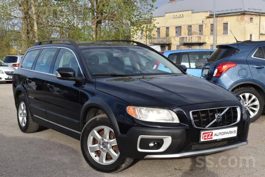 Black Volvo XC70 2007 in Kuldiga, with an engine capacity of 2.40 L and mileage of 0 thousand km for 7350 €, photo 4 on AUTOMOTO.COM.LV