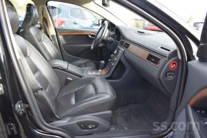 Black Volvo XC70 2007 in Kuldiga, with an engine capacity of 2.40 L and mileage of 0 thousand km for 7350 €, photo 6 on AUTOMOTO.COM.LV