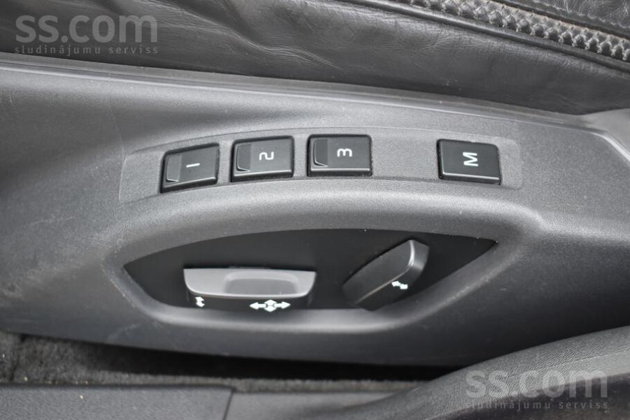 Black Volvo XC70 2007 in Kuldiga, with an engine capacity of 2.40 L and mileage of 0 thousand km for 7350 €, photo 20 on AUTOMOTO.COM.LV