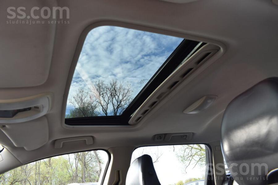 Black Volvo XC70 2007 in Kuldiga, with an engine capacity of 2.40 L and mileage of 0 thousand km for 7350 €, photo 21 on AUTOMOTO.COM.LV